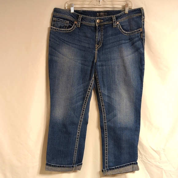 Silver Jeans | Pants & Jumpsuits | Silver Natsuki Capri Jeans | Poshmark